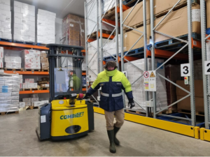 Combi-WR 在冷库中的更多功能_行业资讯_资讯_中国AGV网(www.chinaagv.com)_AMR网-专业智能地面移动机器人门户网站！